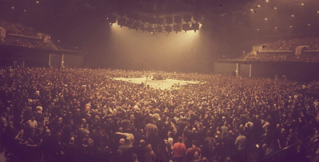 An Introduction to Crowd Psychology - Working With Crowds